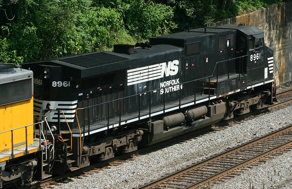 NS 8961
